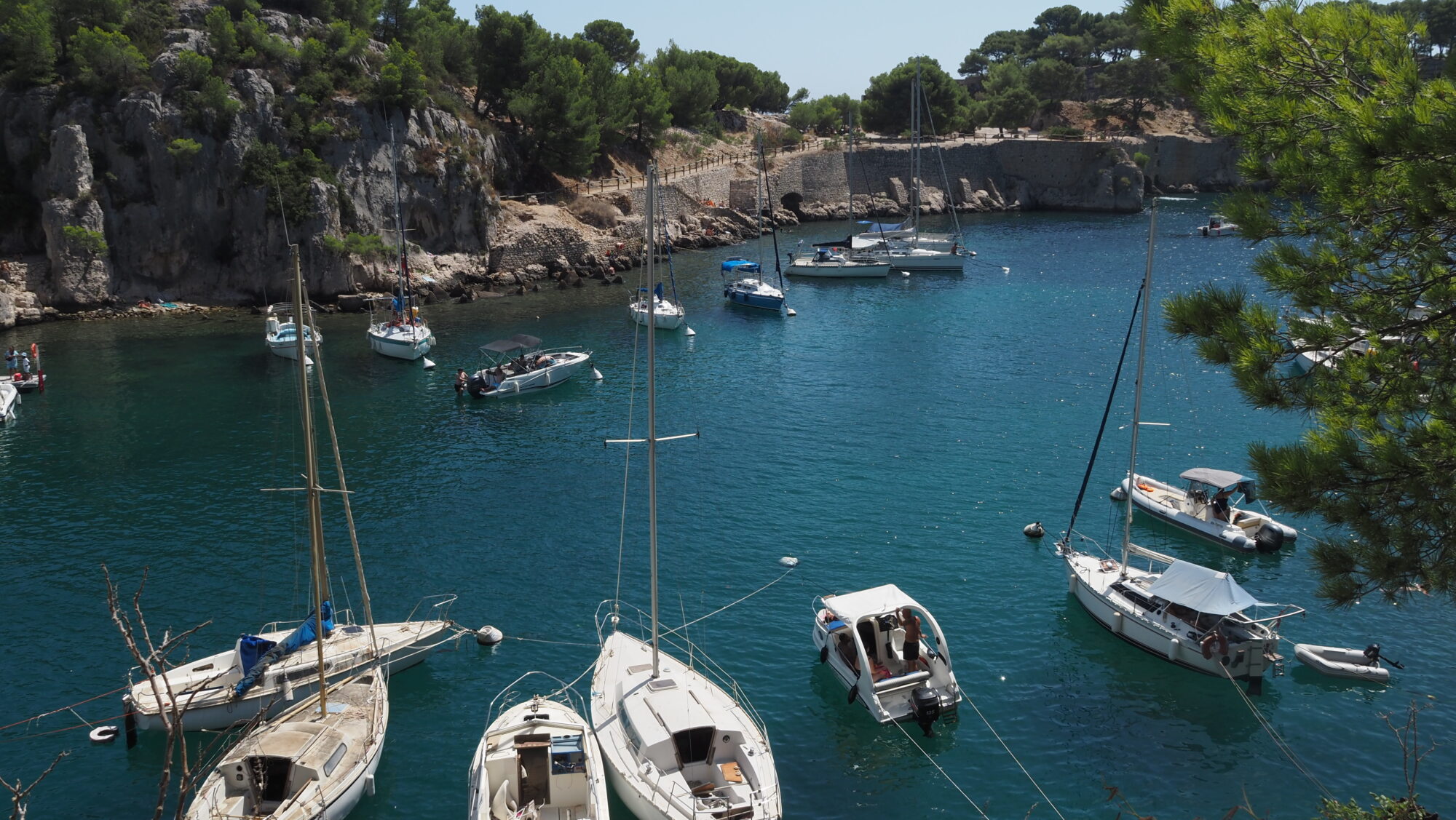 EVERYTHING YOU NEED TO KNOW ABOUT HIKING IN THE CALANQUES DE CASSIS EXPLORE